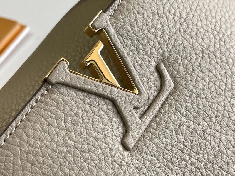 Mirror quality Louis Vuitton Capucines BB Bags