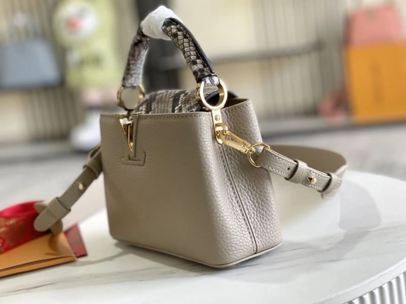 Mirror quality Louis Vuitton Capucines BB Bags