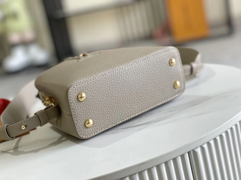 Mirror quality Louis Vuitton Capucines BB Bags