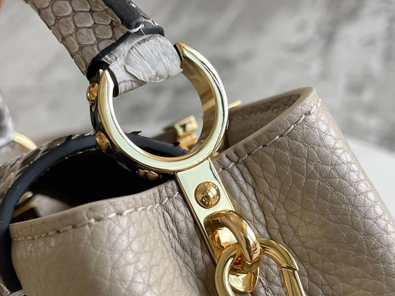 Mirror quality Louis Vuitton Capucines BB Bags