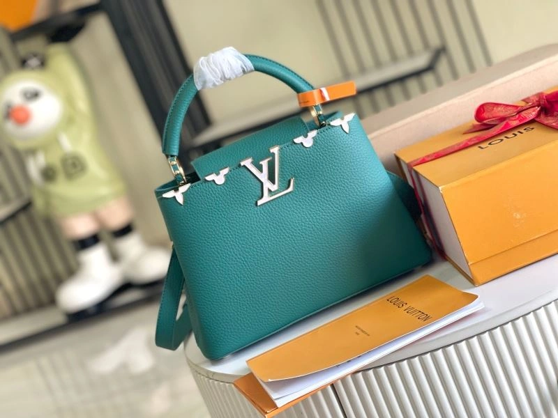 Bargain Louis Vuitton Capucines BB Bags
