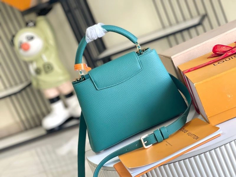 Bargain Louis Vuitton Capucines BB Bags