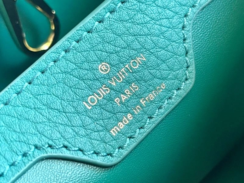 Bargain Louis Vuitton Capucines BB Bags
