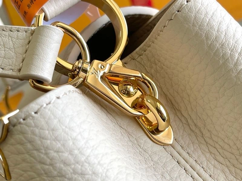 Precise copy Louis Vuitton Capucines BB Bags