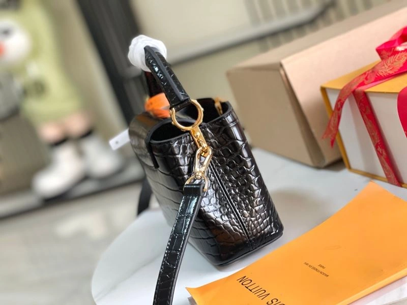 Cut-rate Louis Vuitton Capucines BB Bags