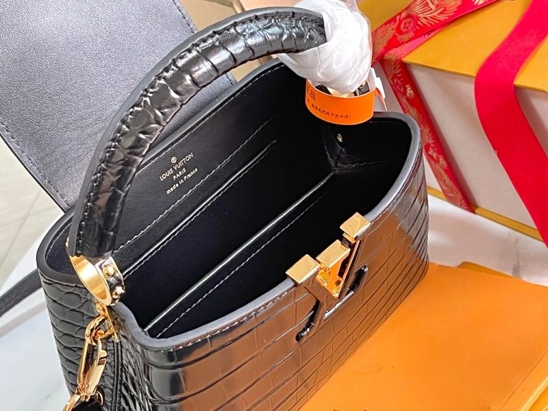 Cut-rate Louis Vuitton Capucines BB Bags