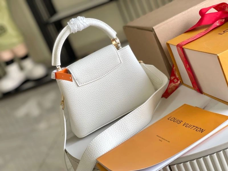 Real Louis Vuitton Capucines BB Bags