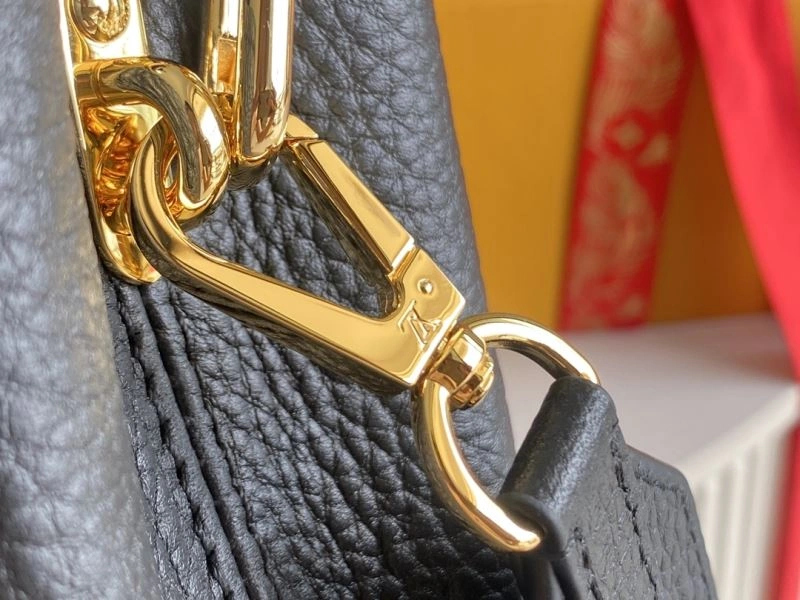 Top mirror Louis Vuitton Capucines BB Bags