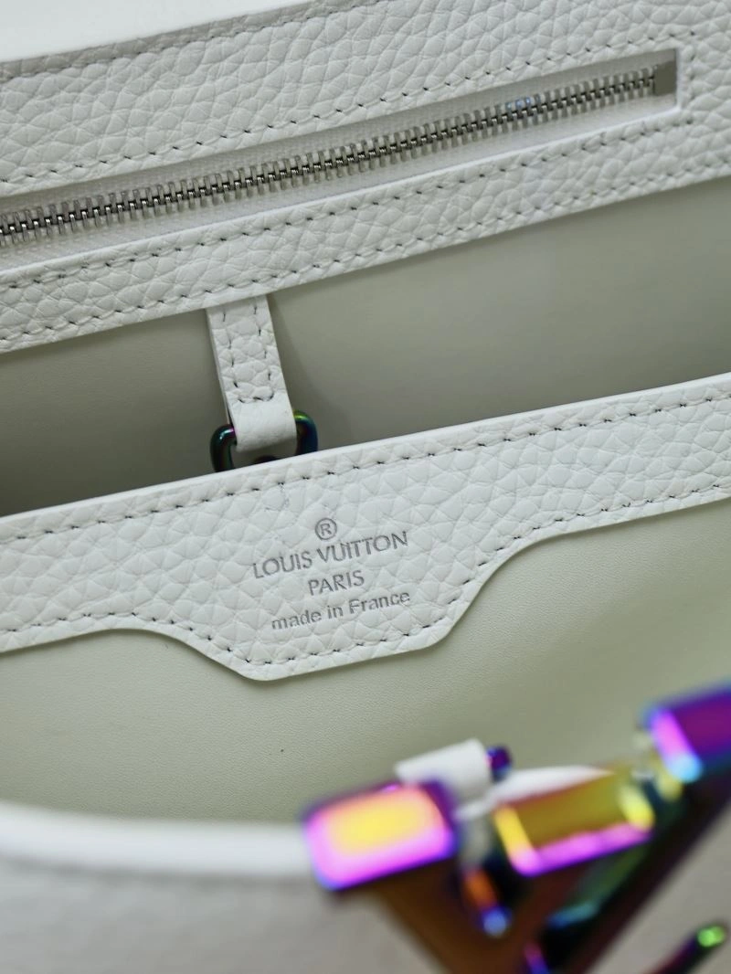 Mirror quality Louis Vuitton Capucines BB Bags