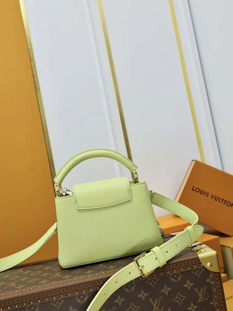 Accurate model Louis Vuitton Capucines BB Bags