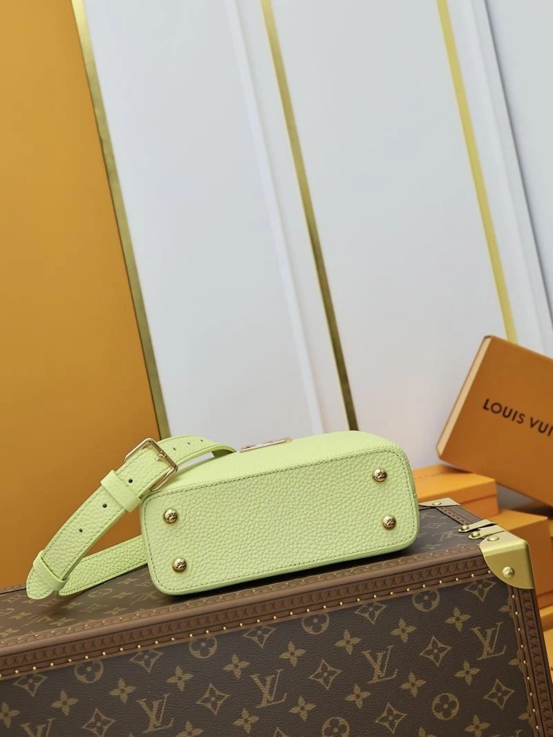 Accurate model Louis Vuitton Capucines BB Bags