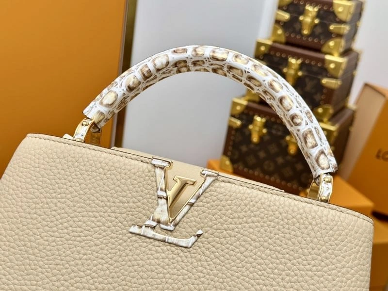 Top mirror Louis Vuitton Capucines BB Bags