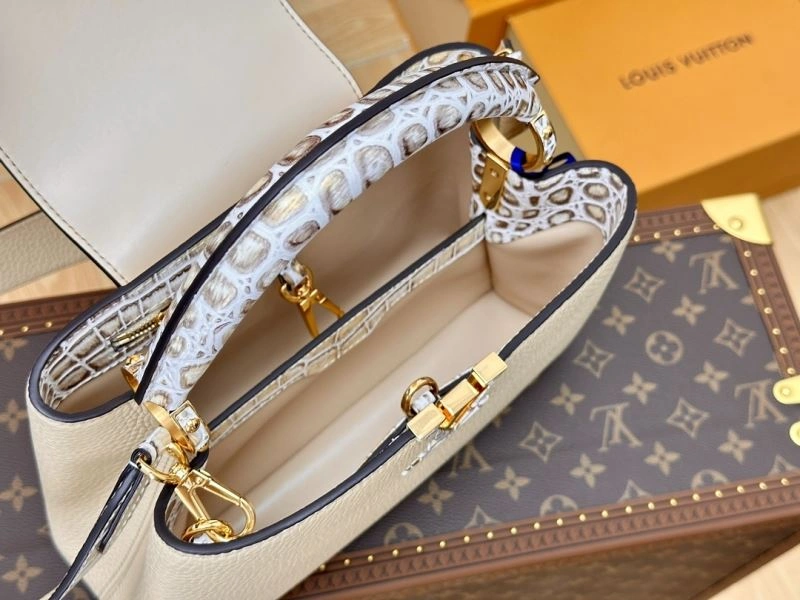 Top mirror Louis Vuitton Capucines BB Bags