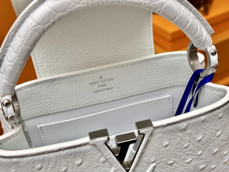 Bargain Louis Vuitton Capucines BB Bags