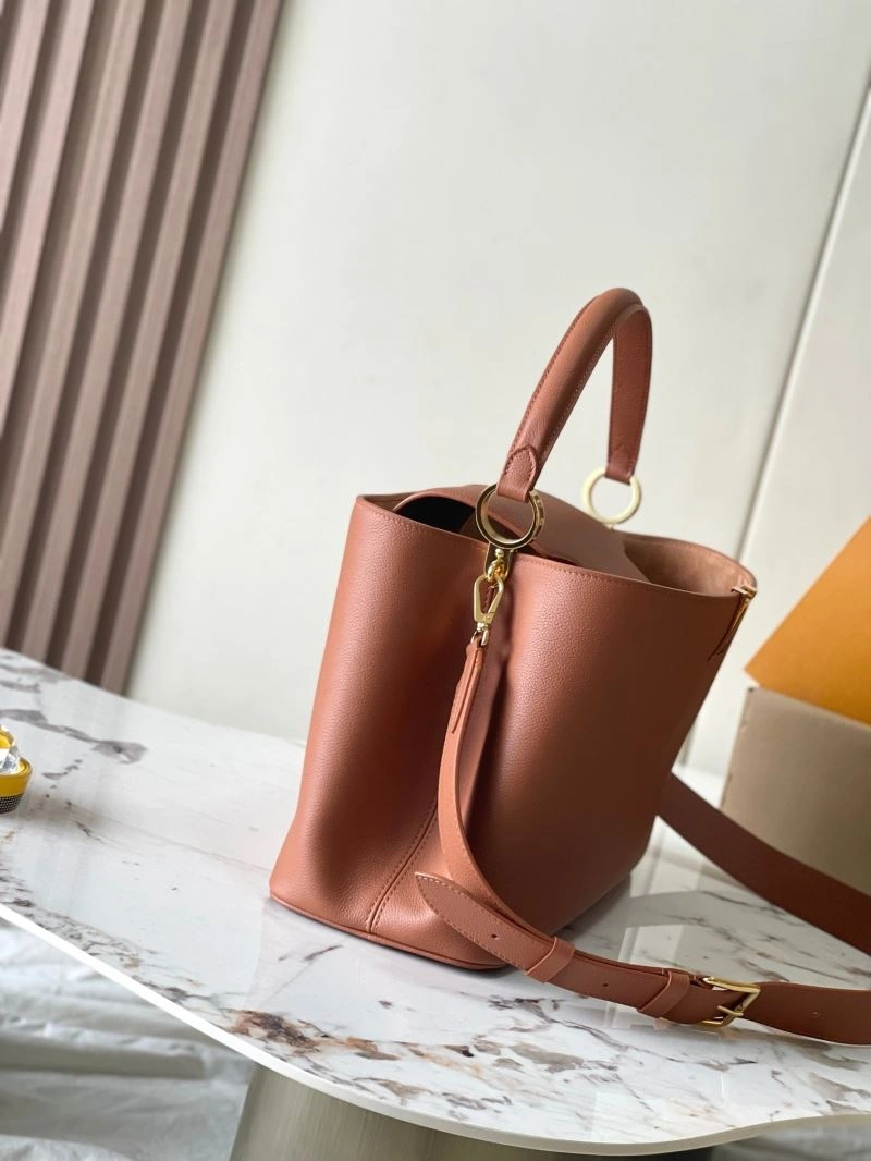 Mirror quality Louis Vuitton Capucines BB Bags
