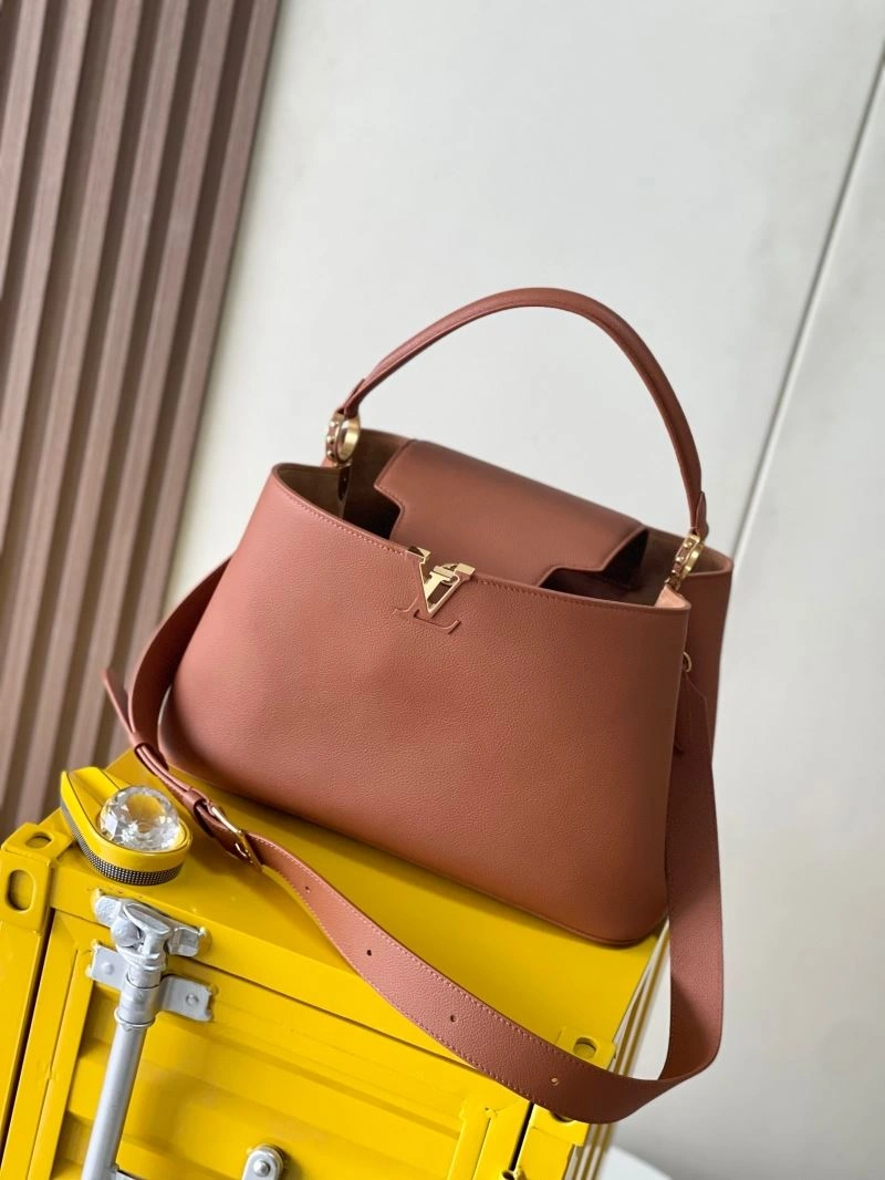 Mirror quality Louis Vuitton Capucines BB Bags