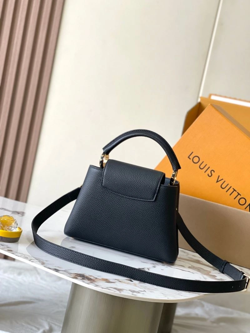 Bargain Louis Vuitton Capucines BB Bags