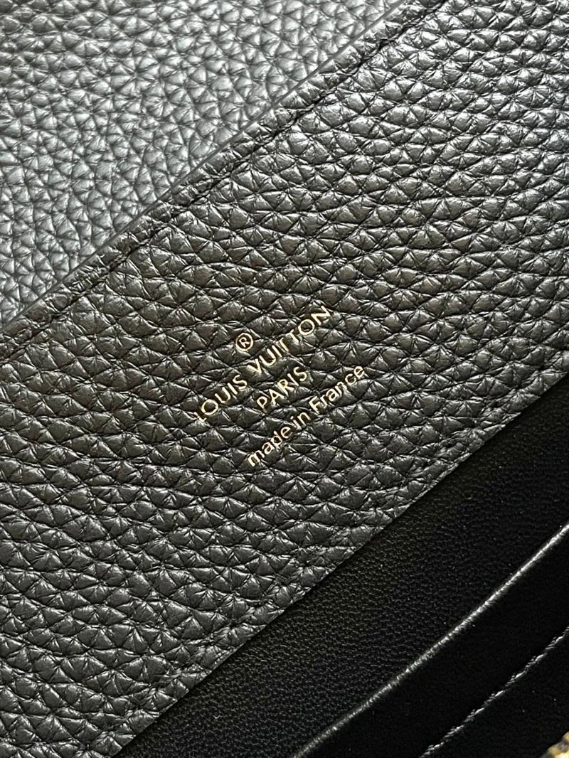 Bargain Louis Vuitton Capucines BB Bags