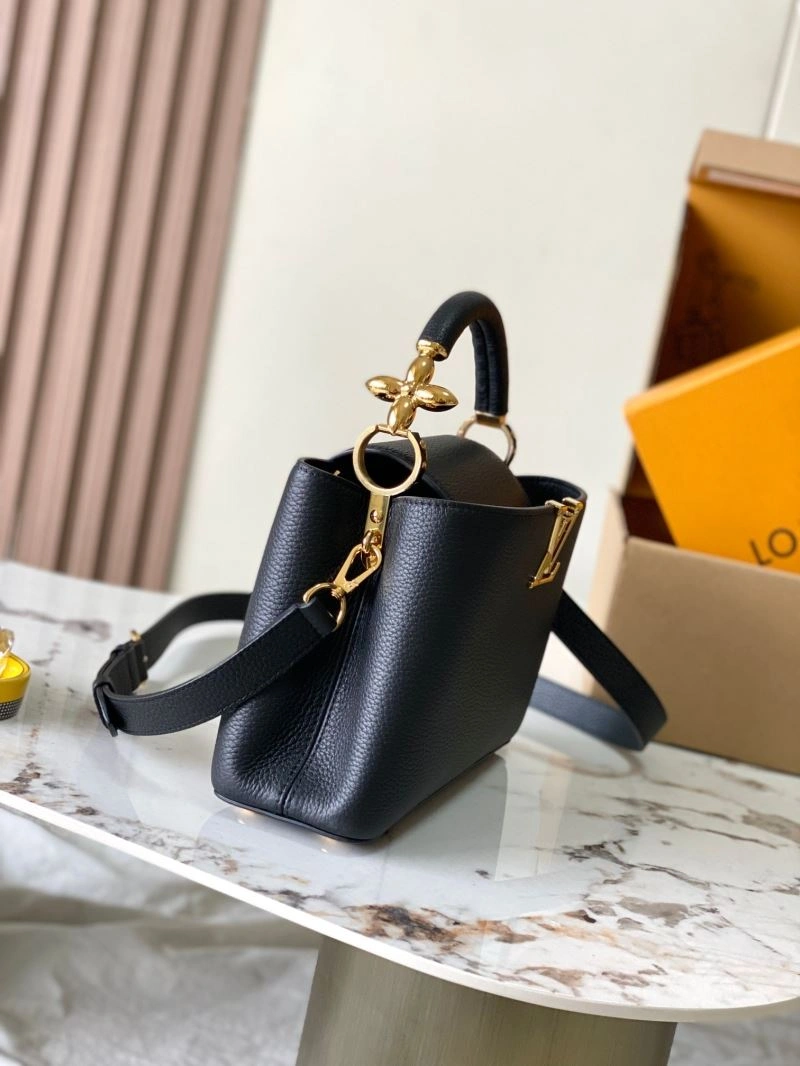 Bargain Louis Vuitton Capucines BB Bags