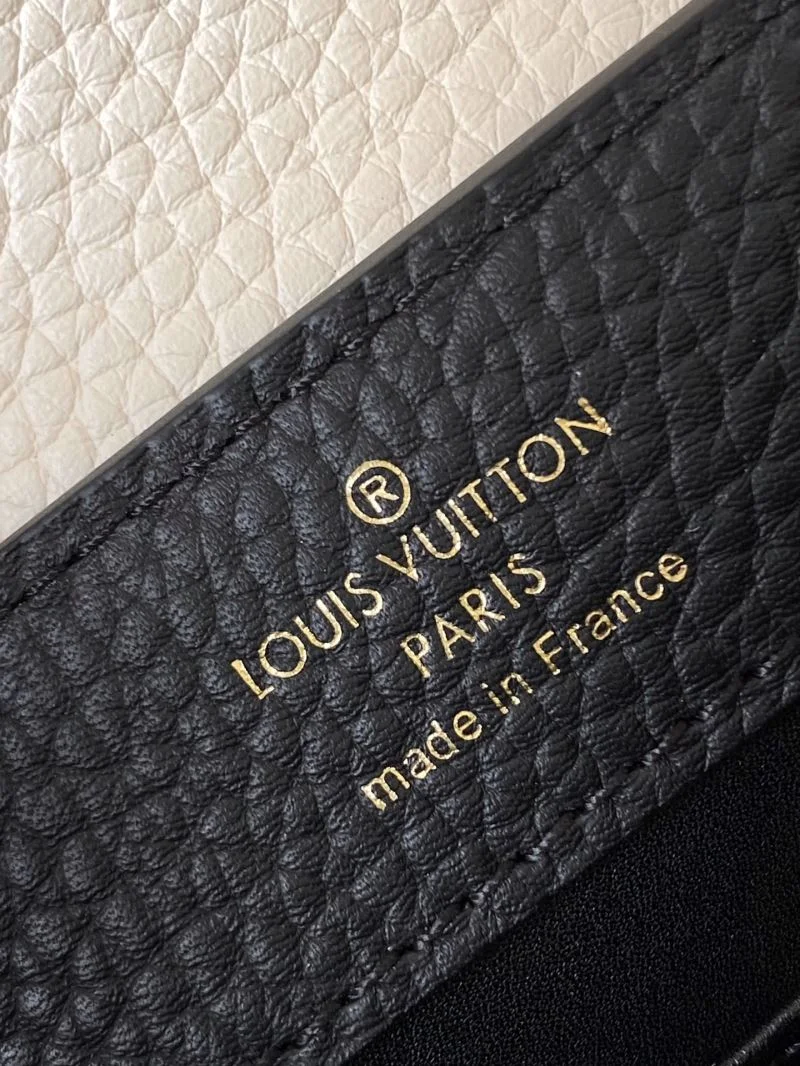 Mirror quality Louis Vuitton Capucines BB Bags
