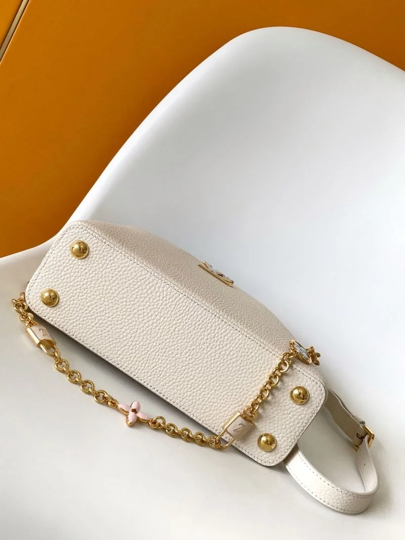 Top mirror Louis Vuitton Capucines BB Bags