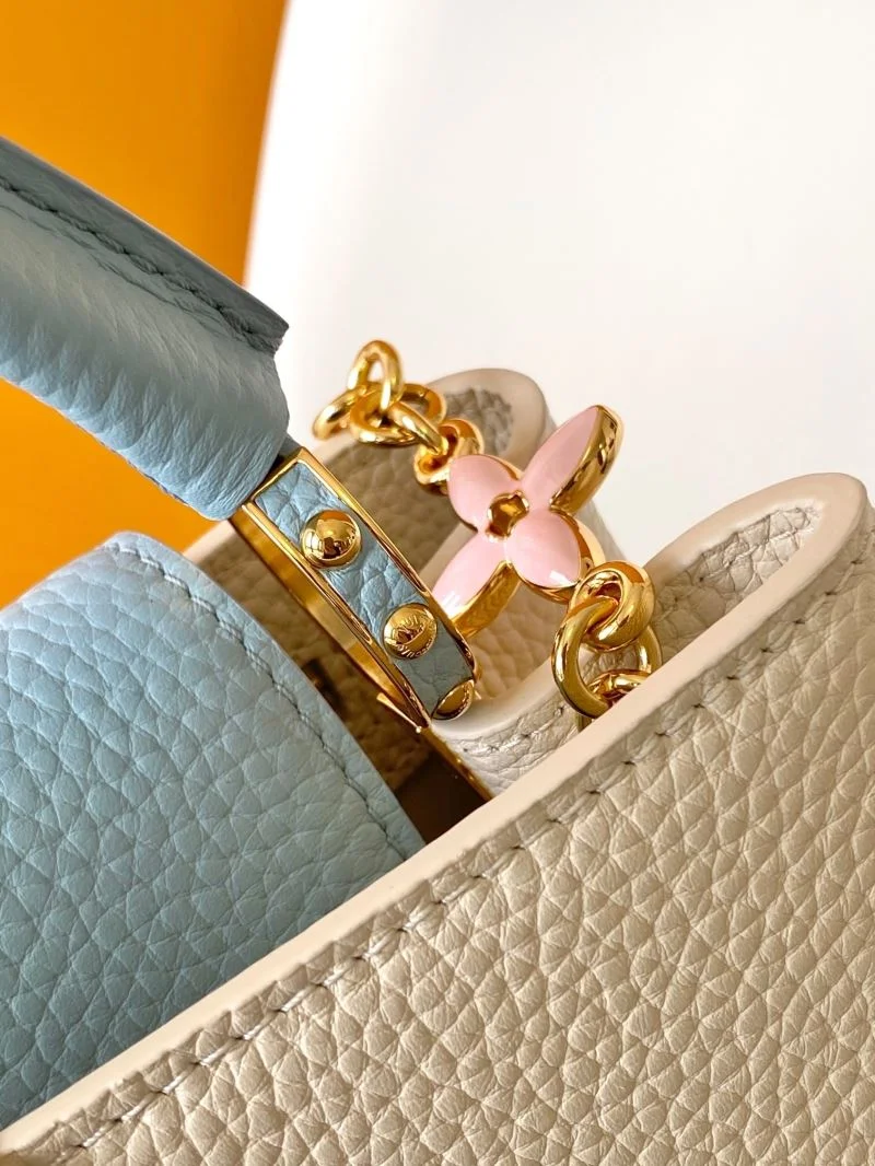 Top mirror Louis Vuitton Capucines BB Bags