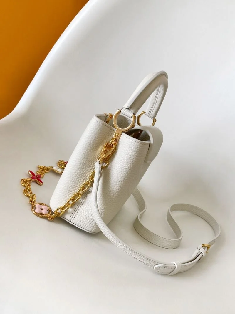 Mirror quality Louis Vuitton Capucines BB Bags
