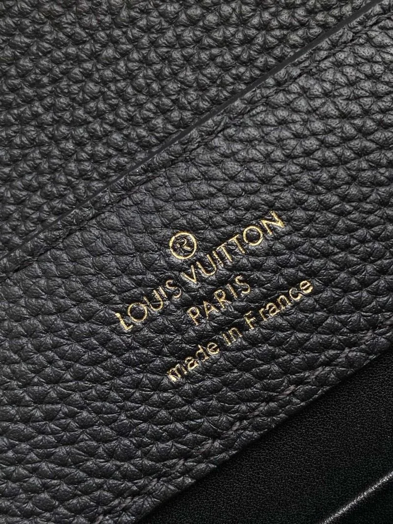Cut-rate Louis Vuitton Capucines BB Bags