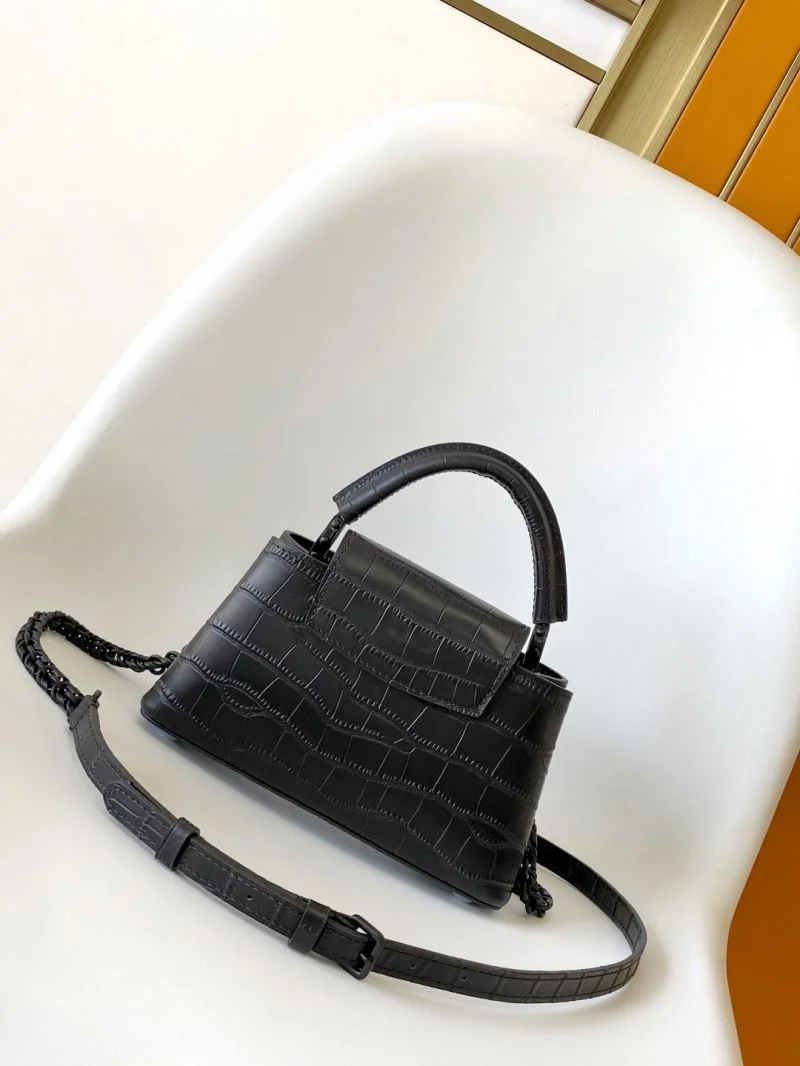 Bargain Louis Vuitton Capucines BB Bags