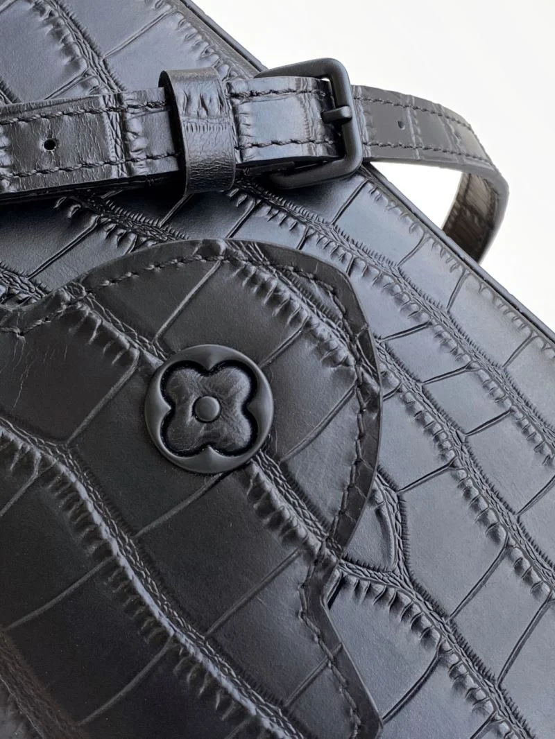 Bargain Louis Vuitton Capucines BB Bags