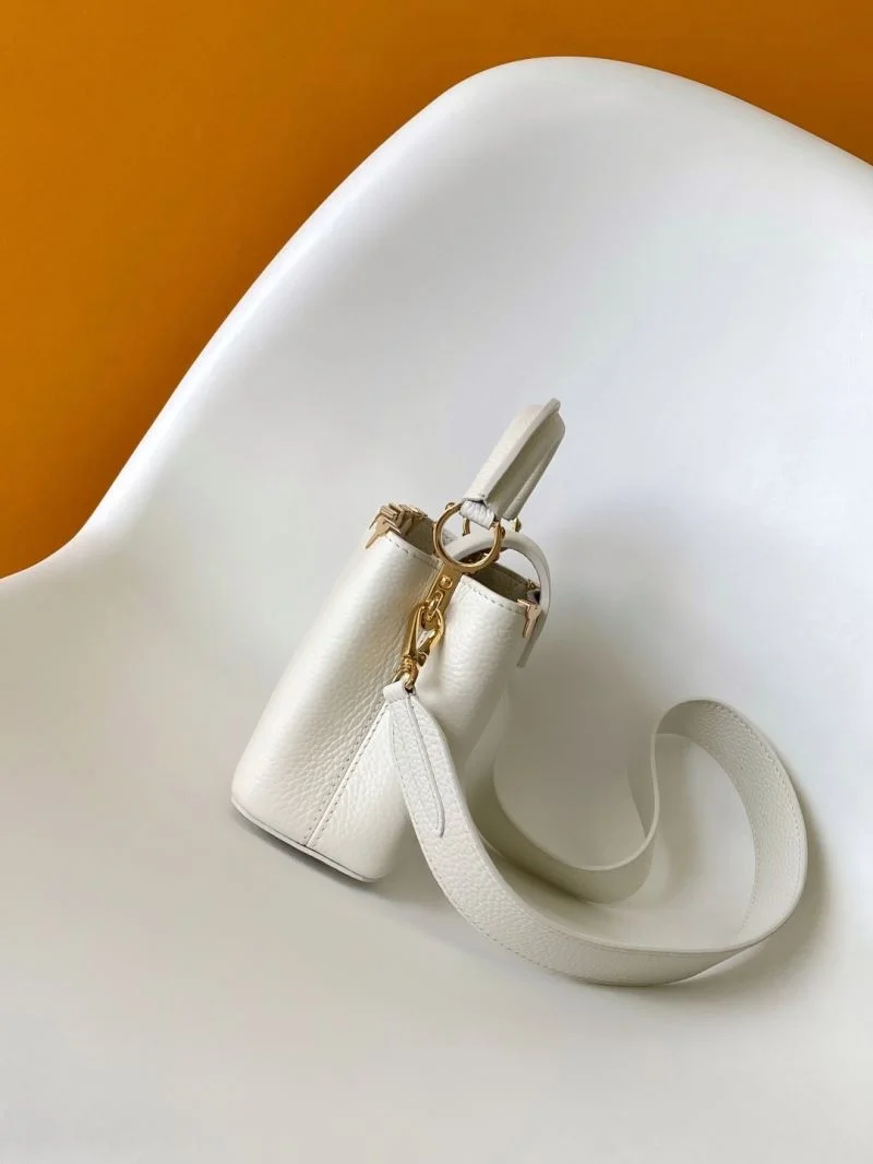 Cut-rate Louis Vuitton Capucines BB Bags
