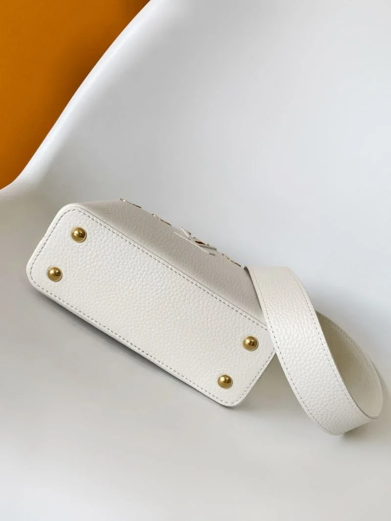 Cut-rate Louis Vuitton Capucines BB Bags