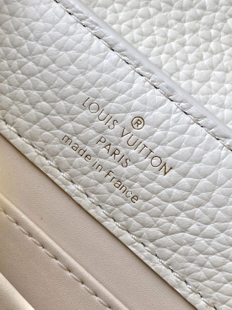 Cut-rate Louis Vuitton Capucines BB Bags