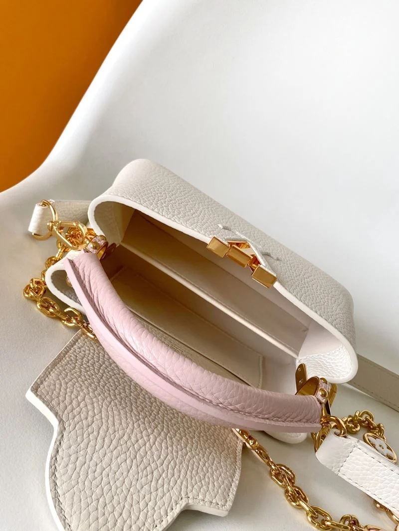Exact replica Louis Vuitton Capucines BB Bags