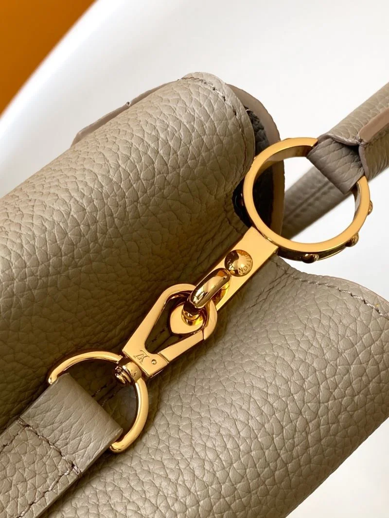 Exact replica Louis Vuitton Capucines BB Bags