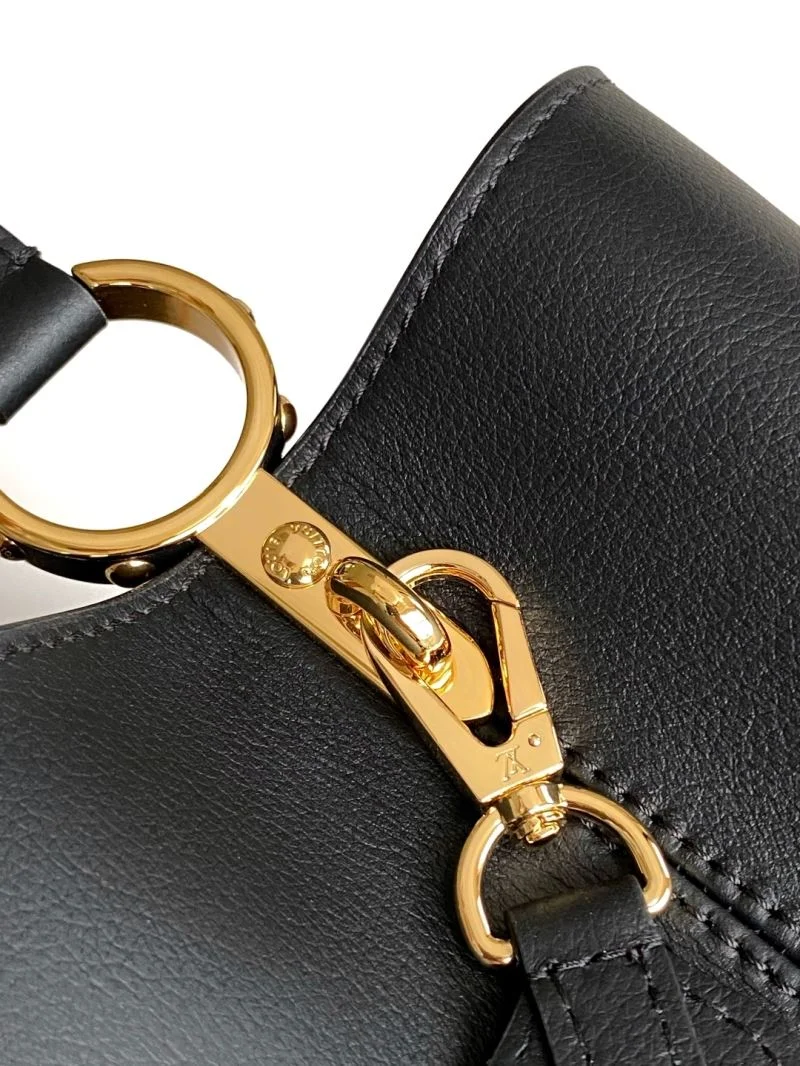 Bargain Louis Vuitton Capucines BB Bags