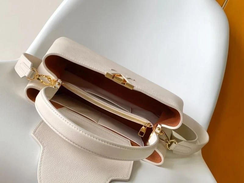 Bargain Louis Vuitton Capucines BB Bags