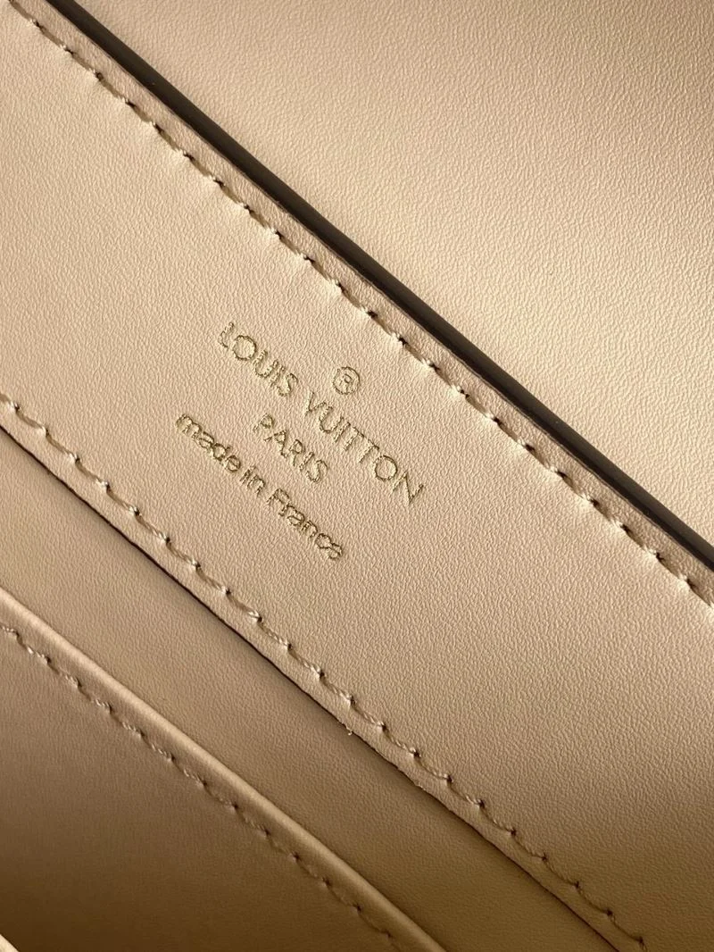 Reasonably priced Louis Vuitton Capucines BB Bags
