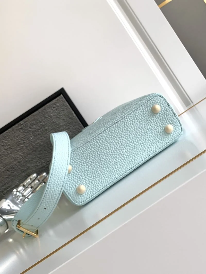 Mirror quality Louis Vuitton Capucines BB Bags