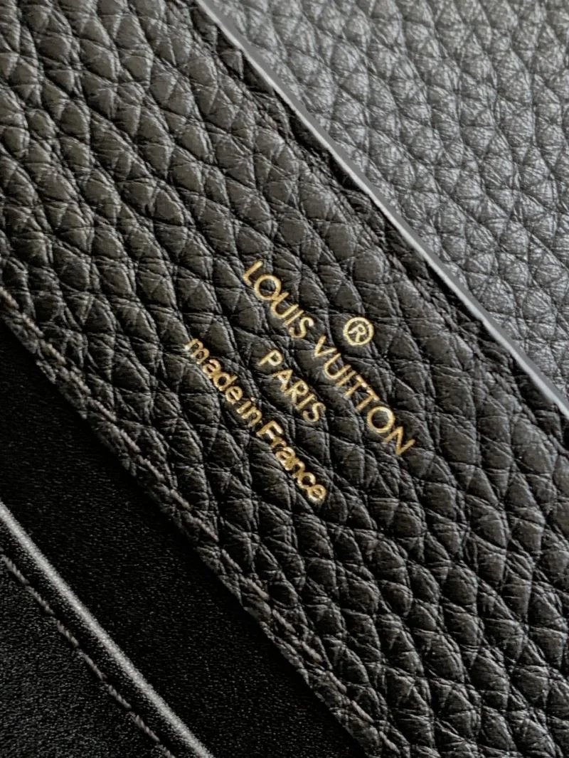 Exact replica Louis Vuitton Capucines BB Bags