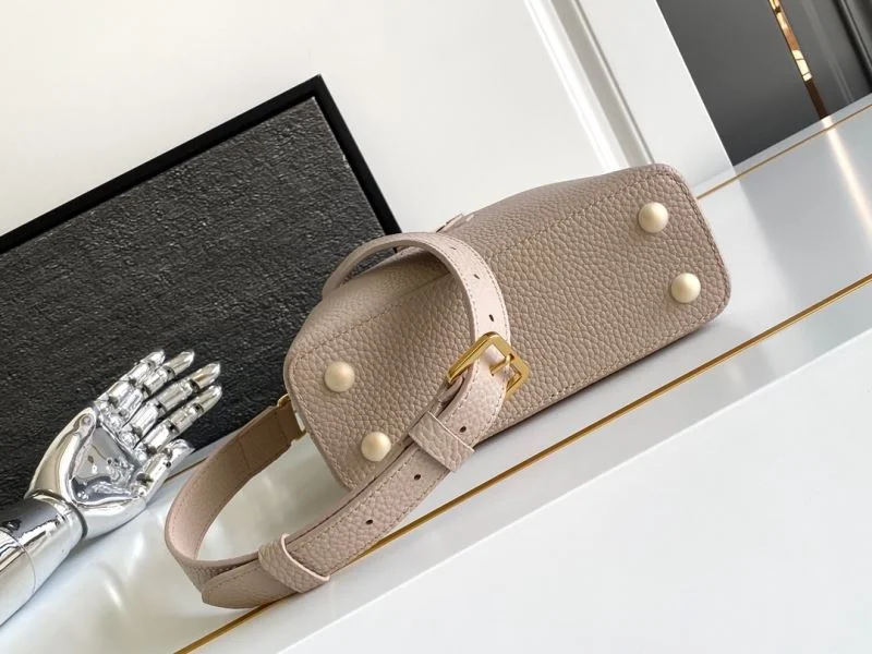 Top mirror Louis Vuitton Capucines BB Bags