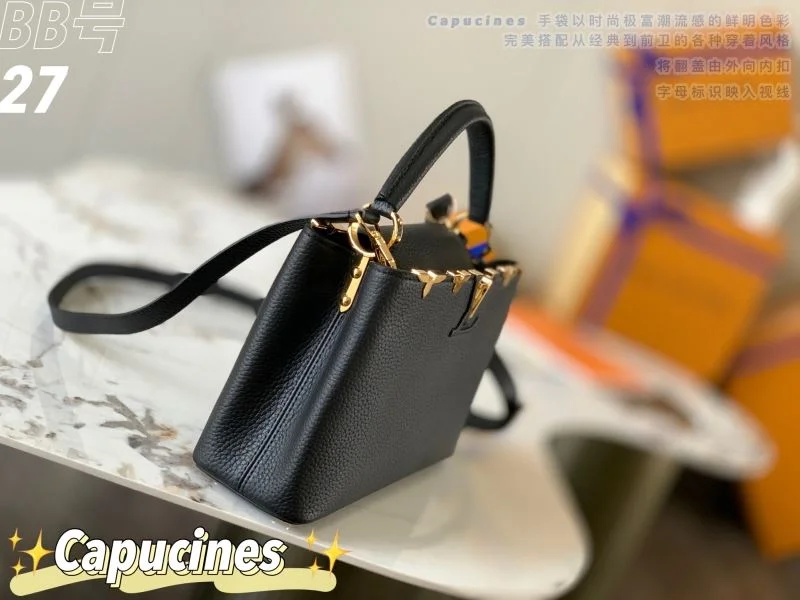 Accurate model Louis Vuitton Capucines BB Bags