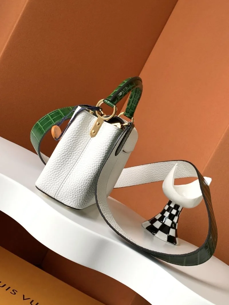 Top match Louis Vuitton Capucines BB Bags