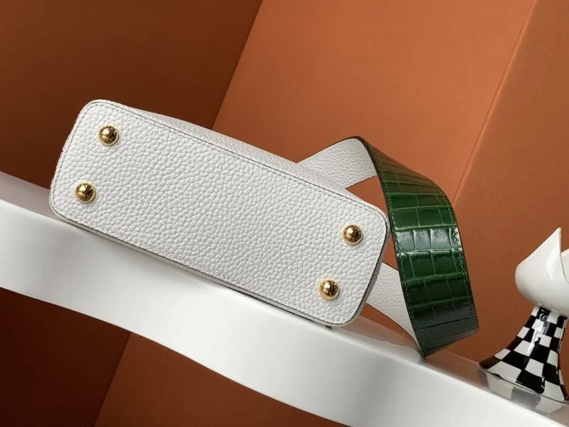 Top match Louis Vuitton Capucines BB Bags