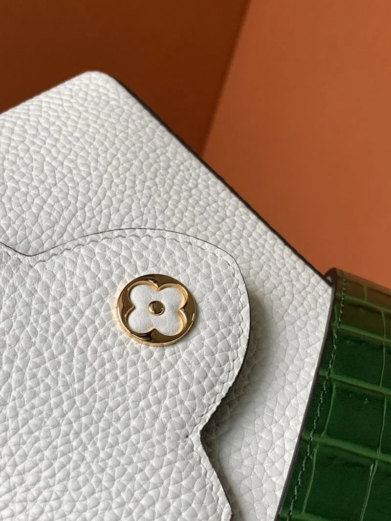 Top match Louis Vuitton Capucines BB Bags