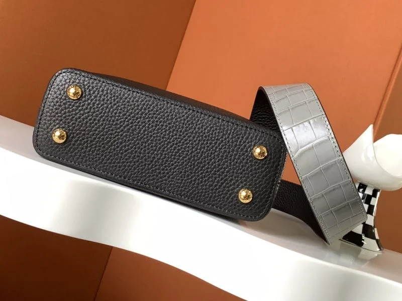 Top mirror Louis Vuitton Capucines BB Bags