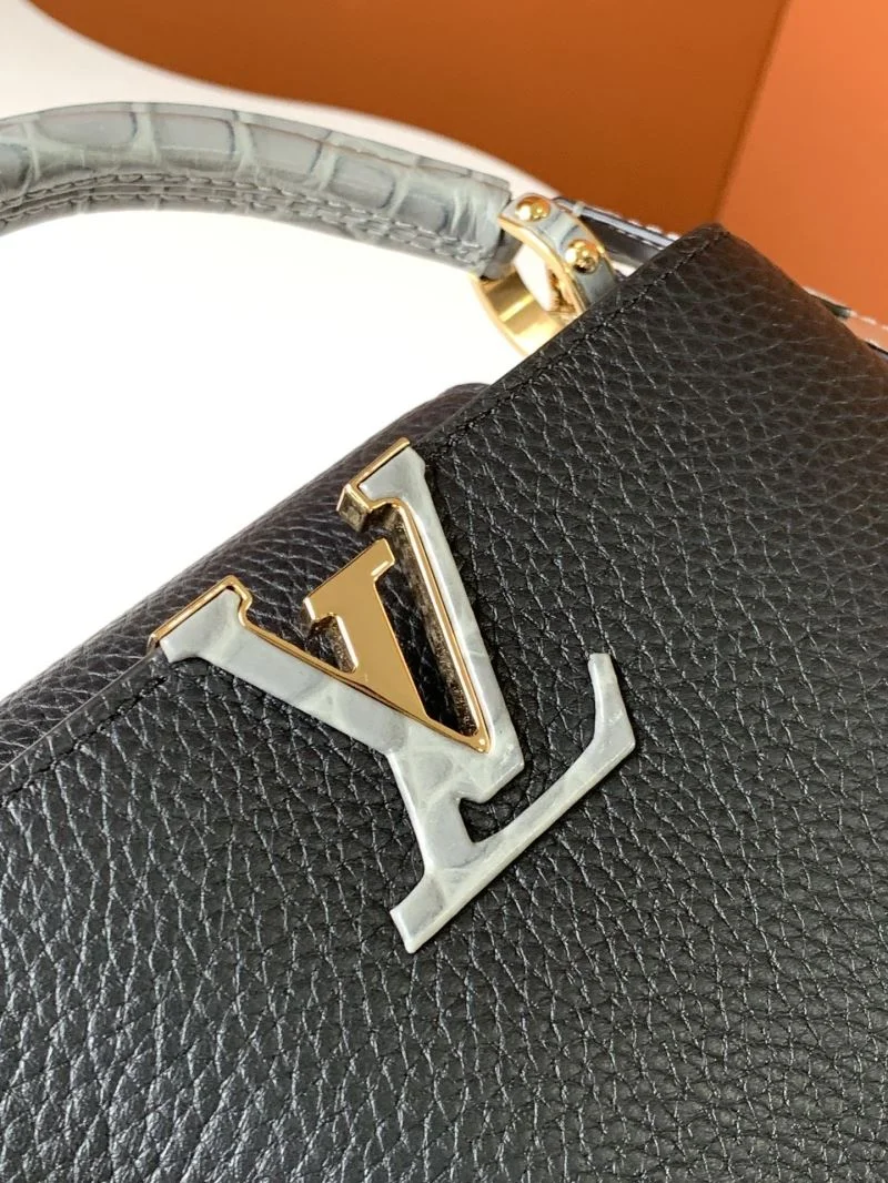 Top mirror Louis Vuitton Capucines BB Bags
