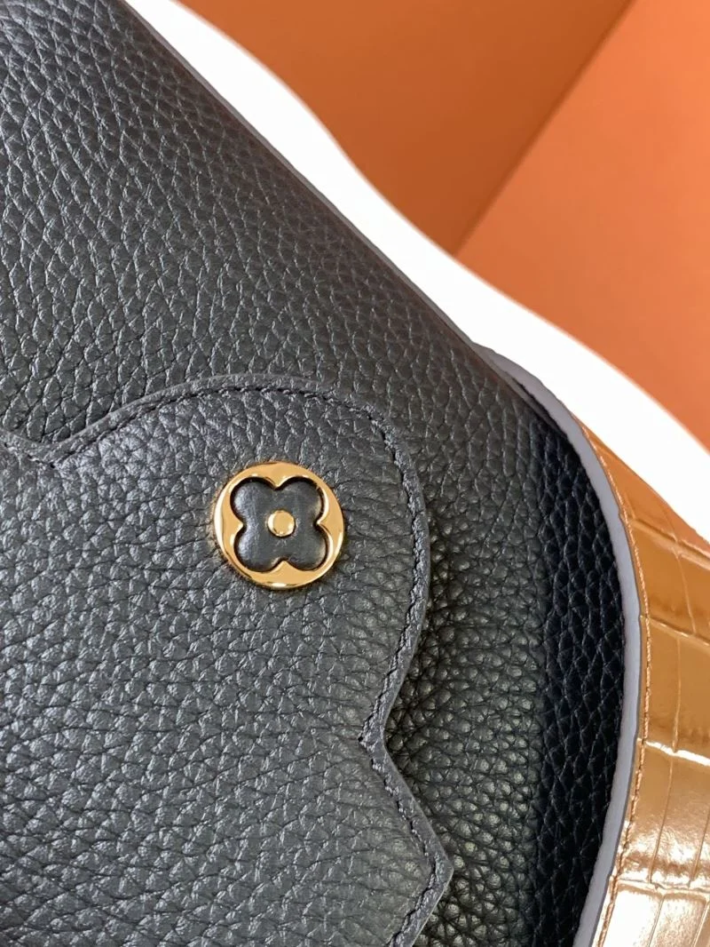 Bargain Louis Vuitton Capucines BB Bags