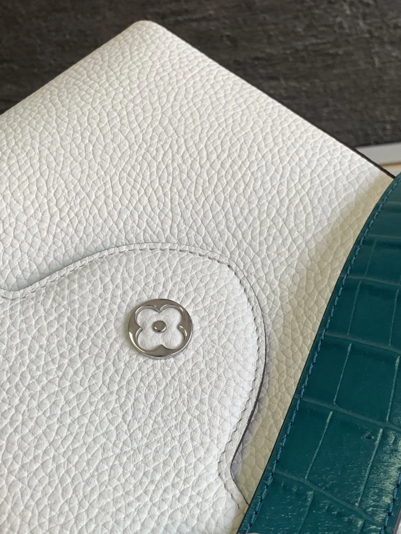 Reasonably priced Louis Vuitton Capucines BB Bags