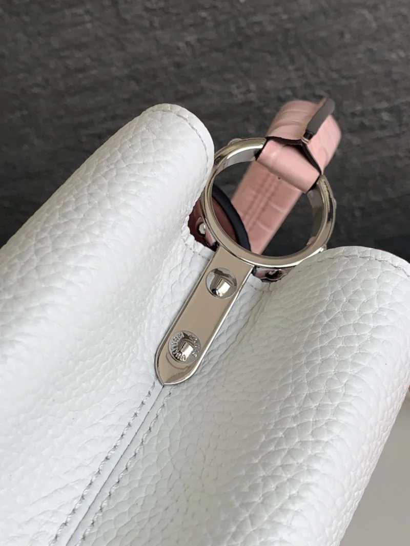 Top mirror Louis Vuitton Capucines BB Bags